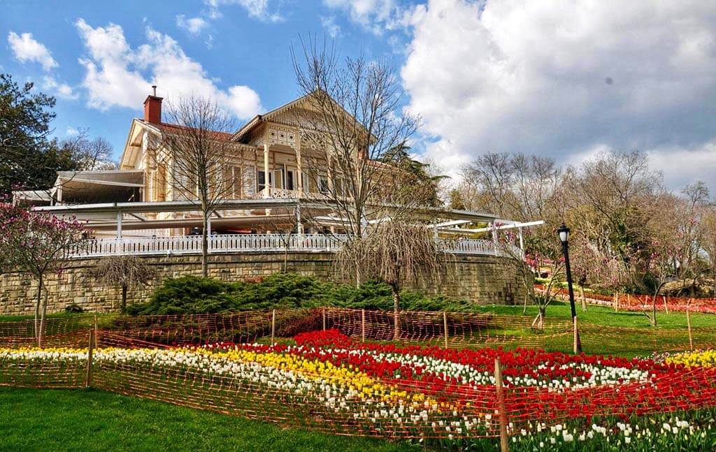 Emirgan Park: Location on the Map and Entrance Fee