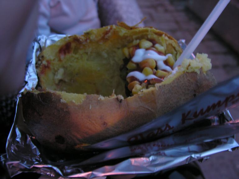 Kumpir: Turkey’s Ultimate Stuffed Baked Potato Delight